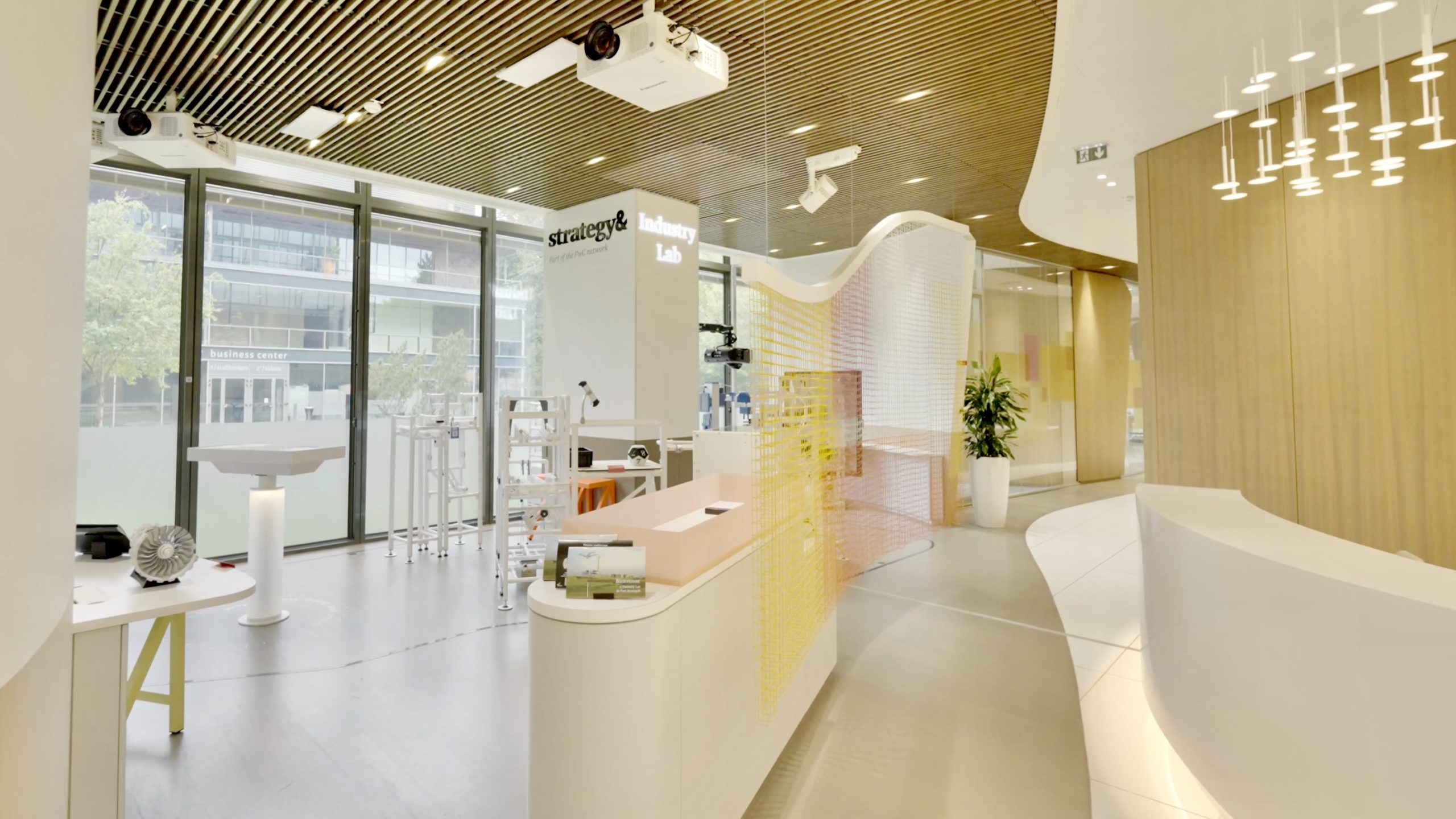 Sonovision - Comment l'espace immersif Tech Lab de PwC prépare les ...